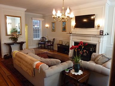 2039 Locust St, Philadelphia, PA 19103 | Zillow