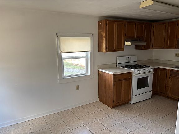 137 Clairmont St #137, Irwin, PA 15642 | Zillow