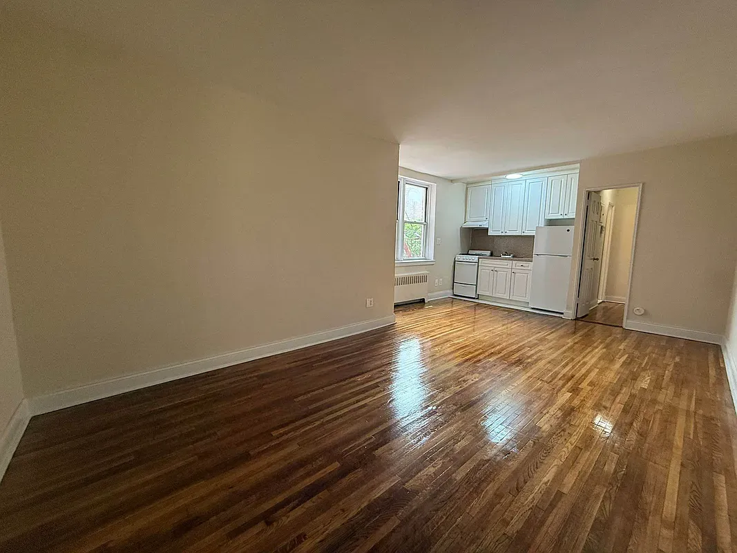 144-28 Barclay Avenue #C3 in Murray Hill, Queens | StreetEasy