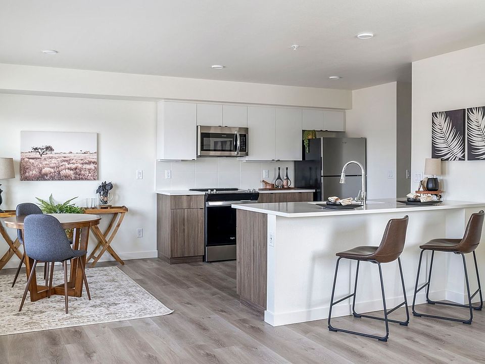 369 SE Reed Market Rd #306, Bend, OR 97702 | Zillow