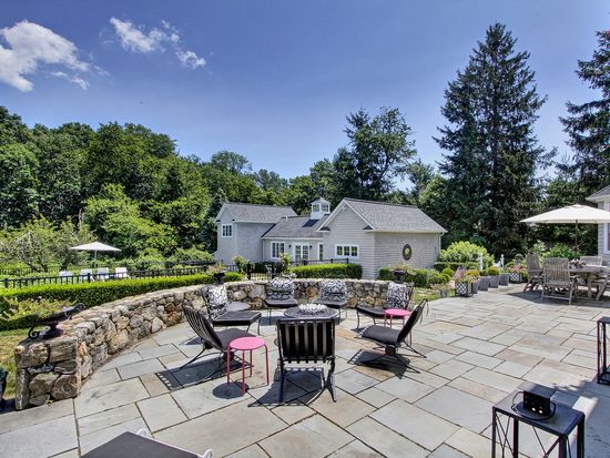 2272 Redding Rd, Fairfield, CT 06824 | Zillow