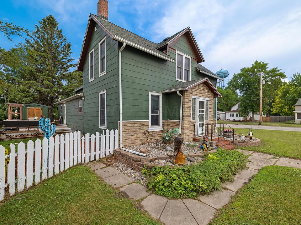 105 Main St, Sabin, MN 56580 | Zillow