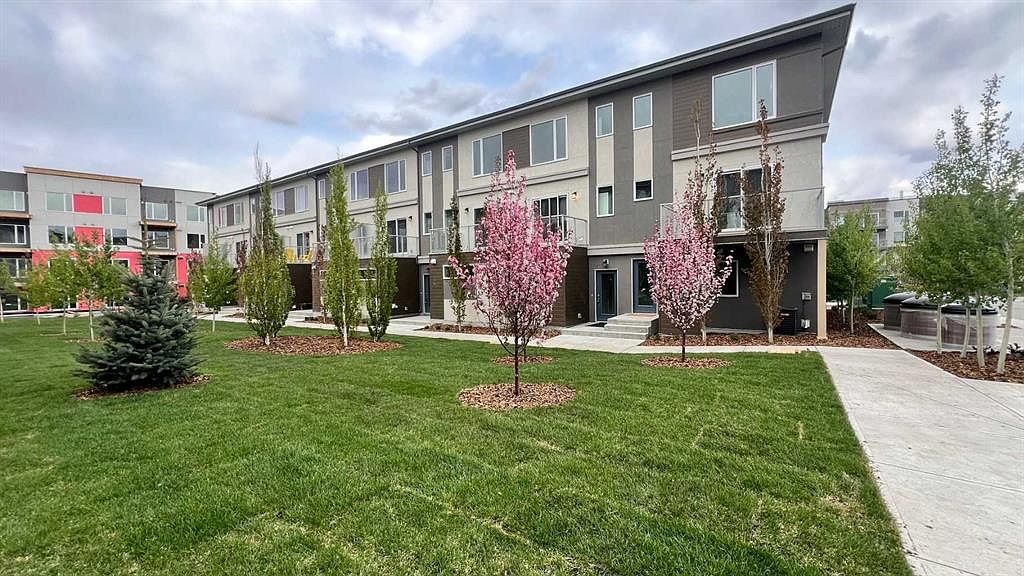 212 W Shawnee Sq SW, Calgary, AB T2Y 2E7 | MLS #A2242218 | Zillow