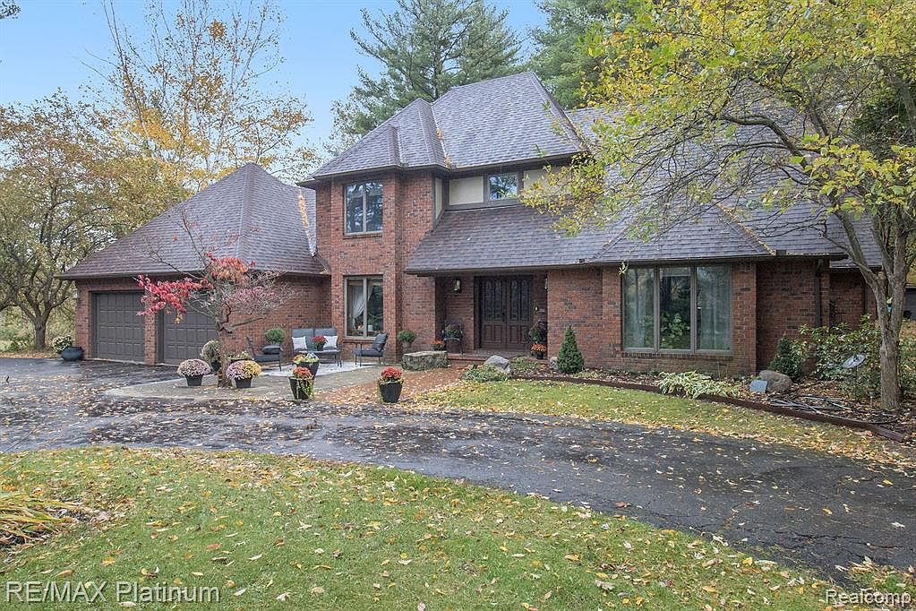 100 N Latson Rd, Howell, MI 48843 | Zillow