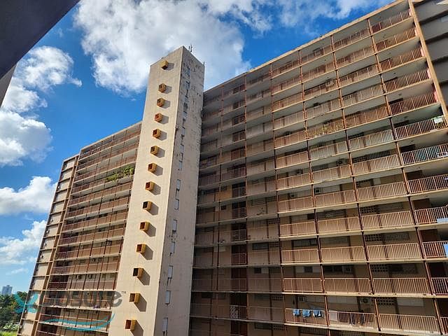 C 4xx Cond Jardines De Berwind #1-C, Carolina, PR 00986 | Zillow