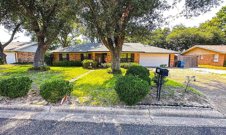 710 Bunny Rabbit Rd, Athens, TX 75751 | Zillow
