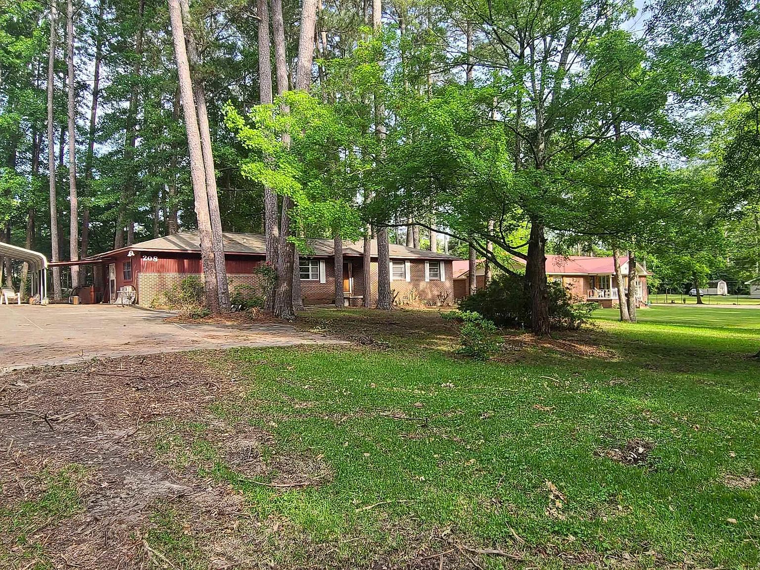 208 Riverside Dr, Gadsden, AL 35903 | MLS #21880272 | Zillow