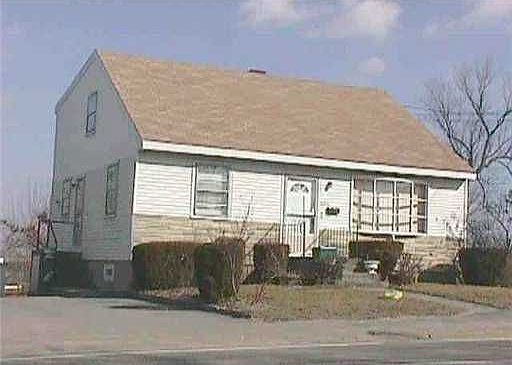 696 Warren Ave, East Providence, RI 02914 | Zillow