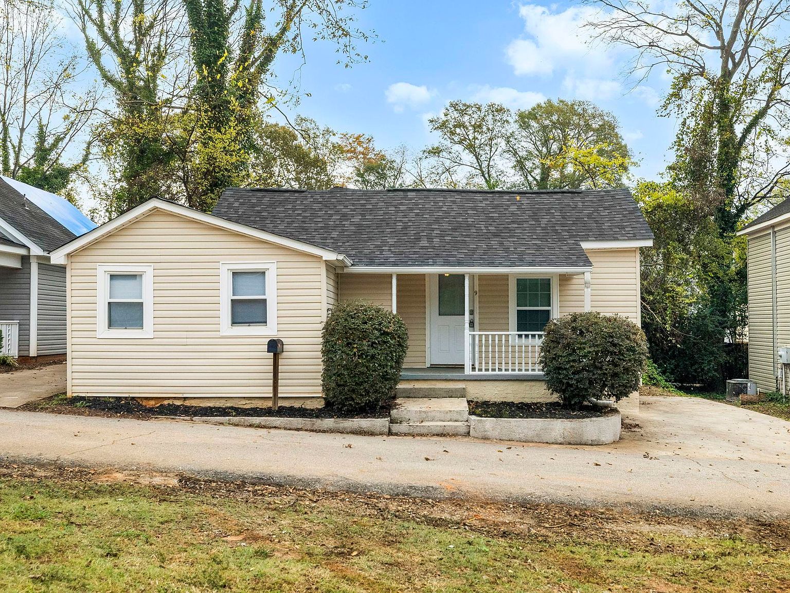 9 Judy St, Greenville, SC 29601 | MLS #1548553 | Zillow