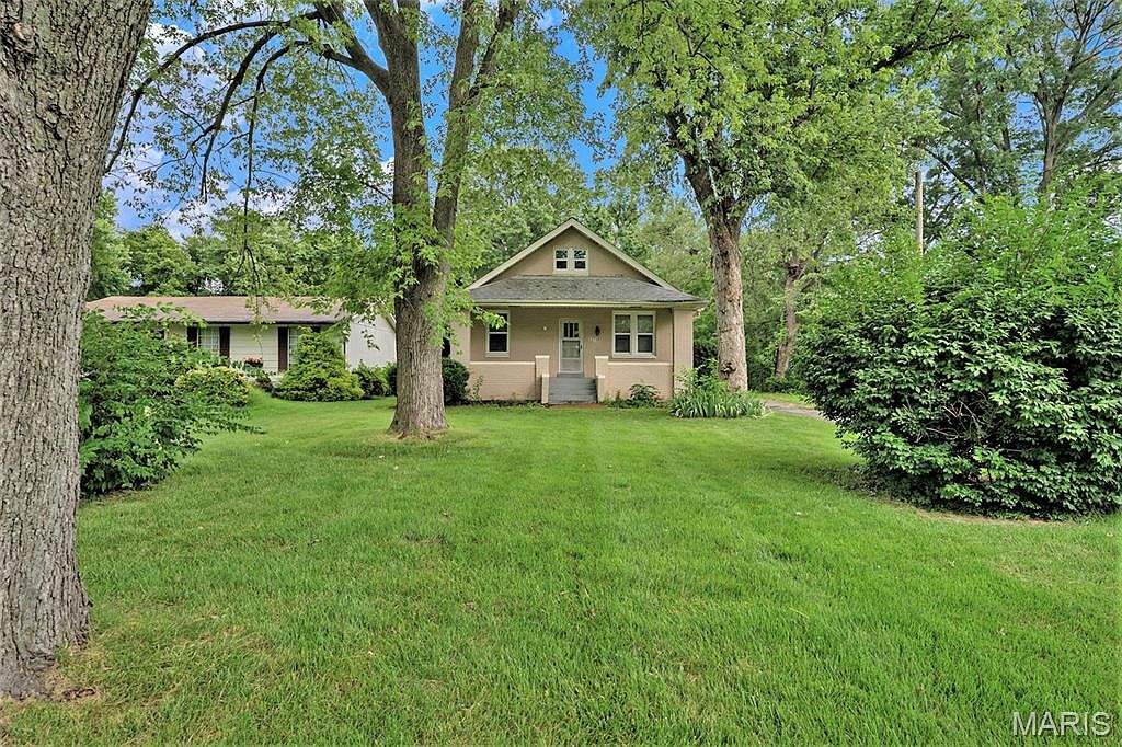 11714 Larimore Rd, Saint Louis, MO 63138 | Zillow