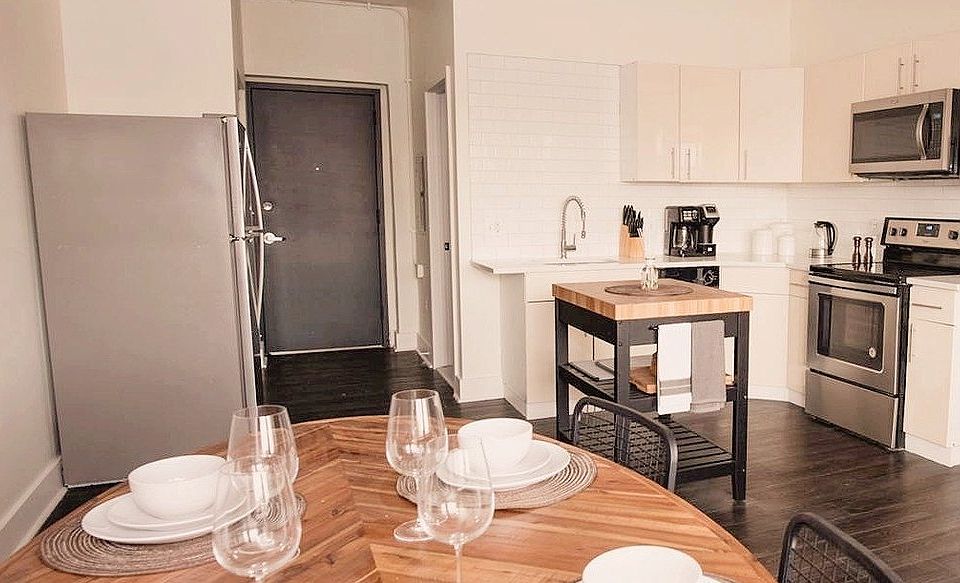 West Lofts Apartments - 220 S 47th St Philadelphia PA | Zillow