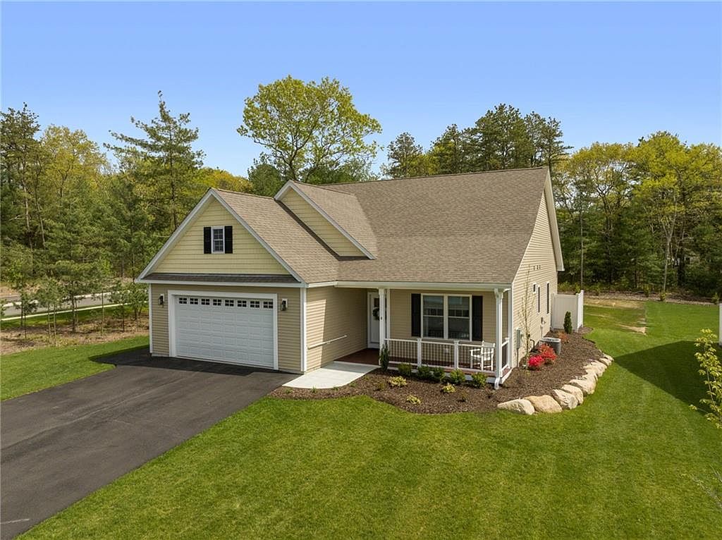 2 Sunset Lake Cir, Coventry, RI 02816 | Zillow