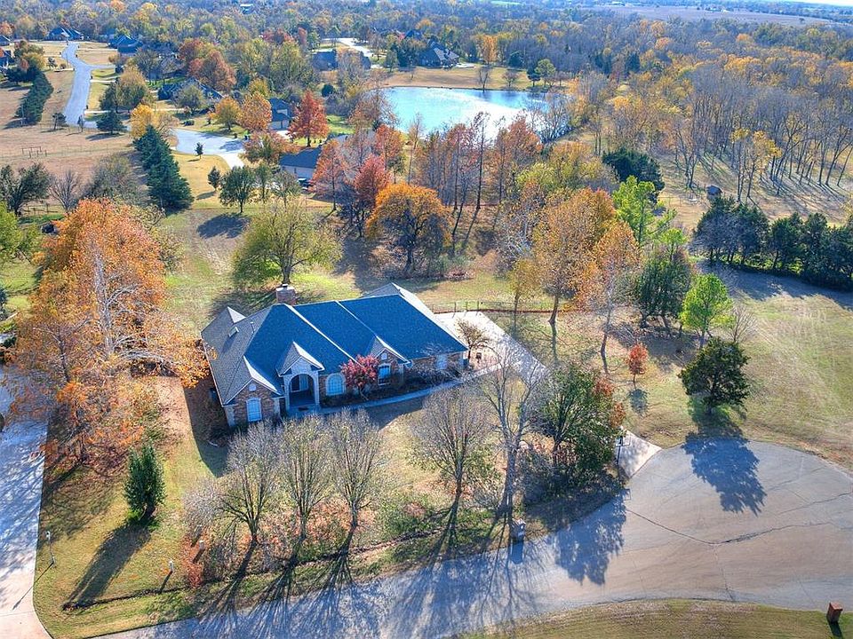 2520 Silverfield Ln, Edmond, OK 73025 | Zillow