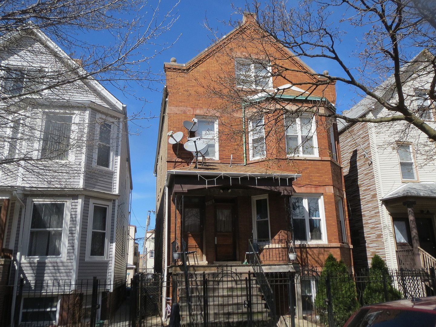 3752 W Lyndale St, Chicago, IL 60647 | Zillow