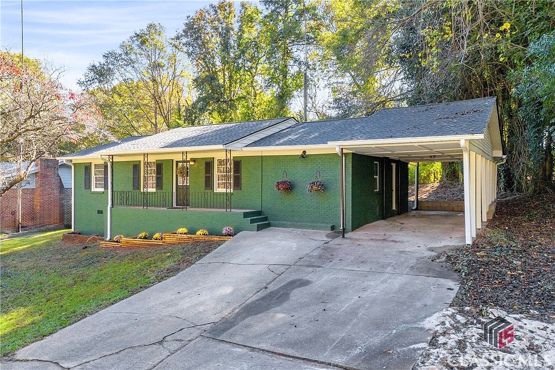 198 Chanticleer Rd, Commerce, GA 30529 | Zillow
