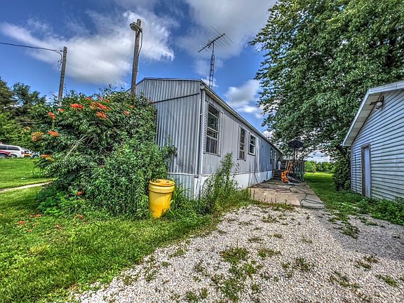 2534 N 1900 East Rd, Martinton, IL 60951 | Zillow