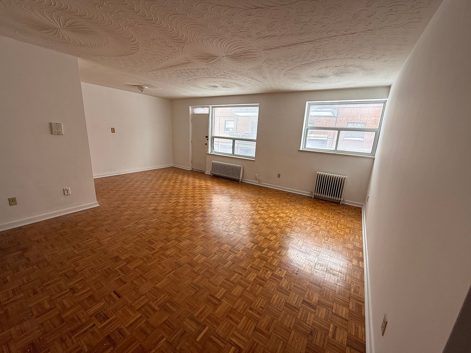 1169 Birchmount Rd #202, Toronto, ON M1P 2B7 | Zillow