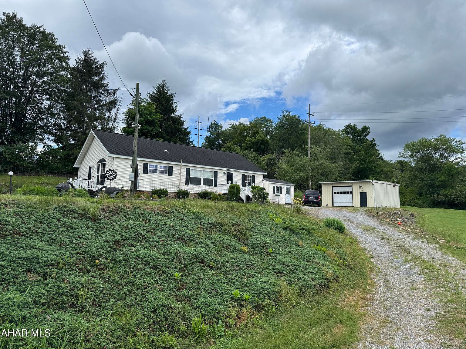130 Arch St, Tyrone, PA 16686 | Zillow