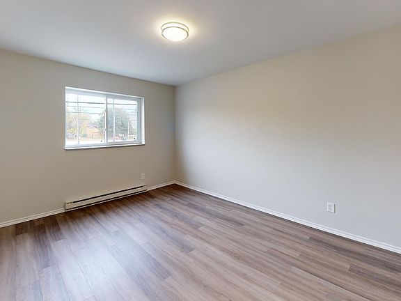 575 University Ave W, Windsor, ON N9A 5R4 | Zillow