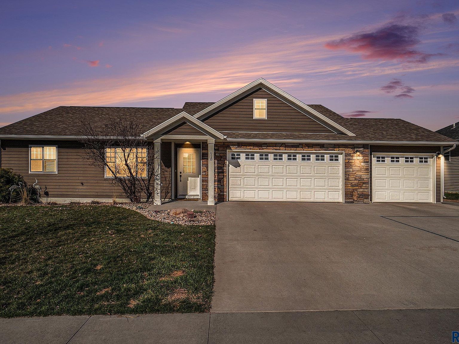 918 Crystal Ridge Rd, Brookings, SD 57006 | Zillow