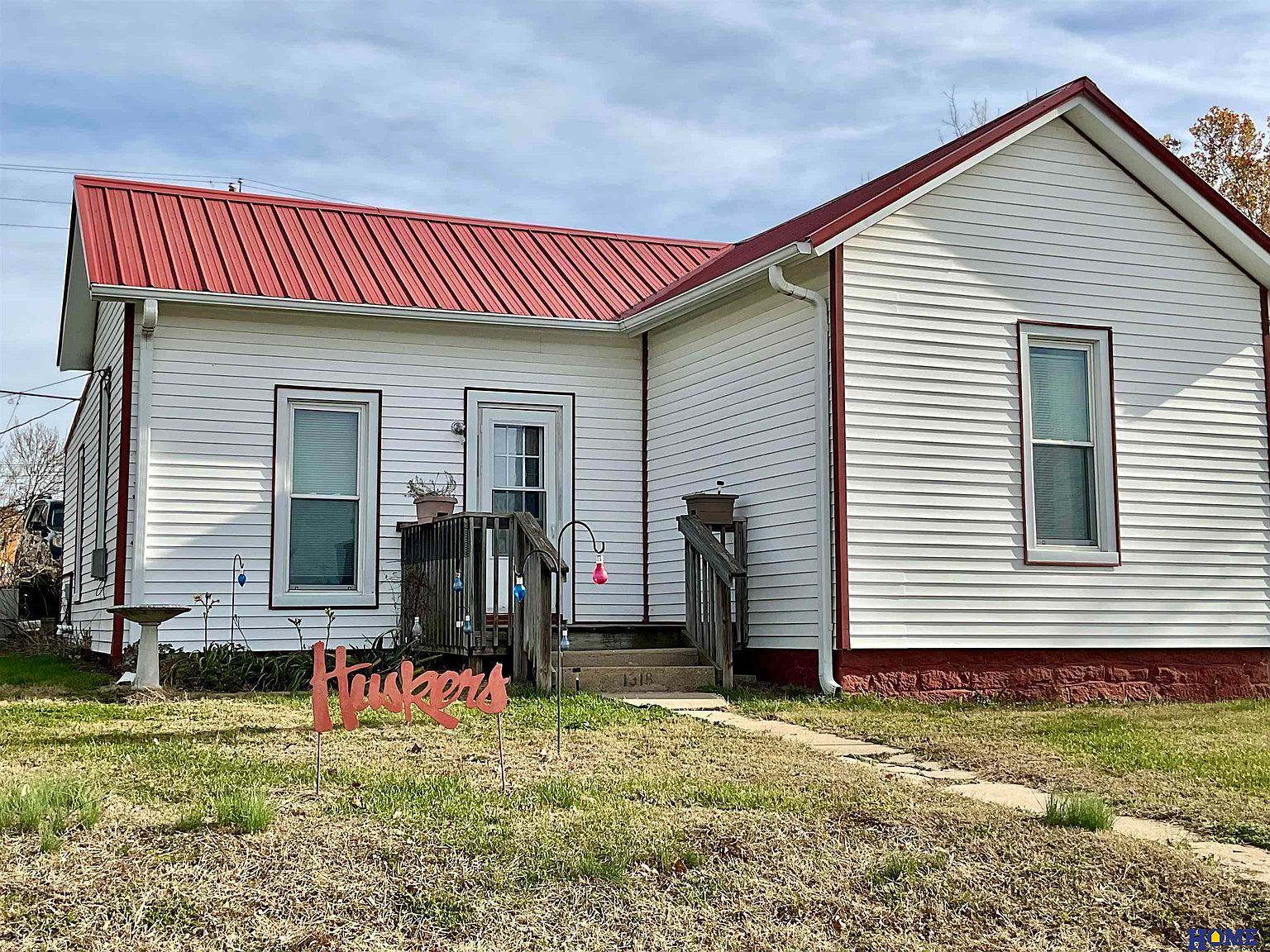 1318 Barada St, Falls City, NE 68355 | Zillow