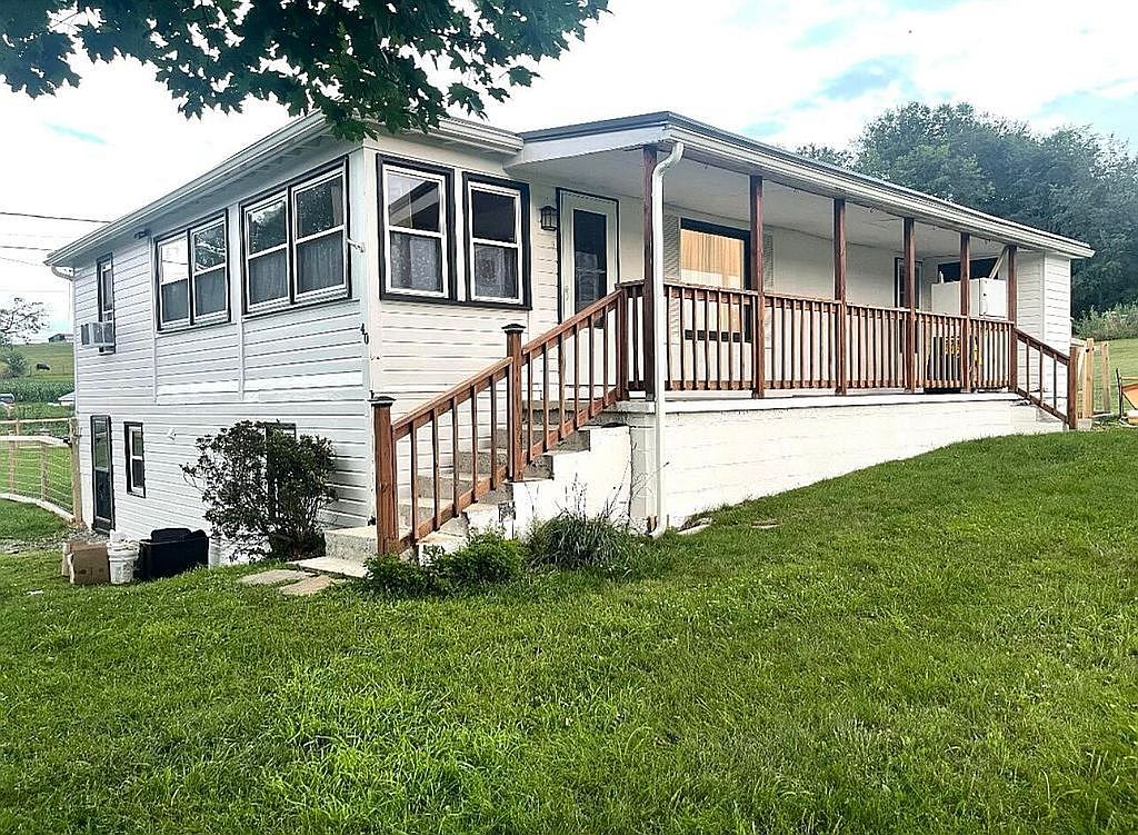 40 Hamrick St, Hillsboro, WV 24946 | Zillow