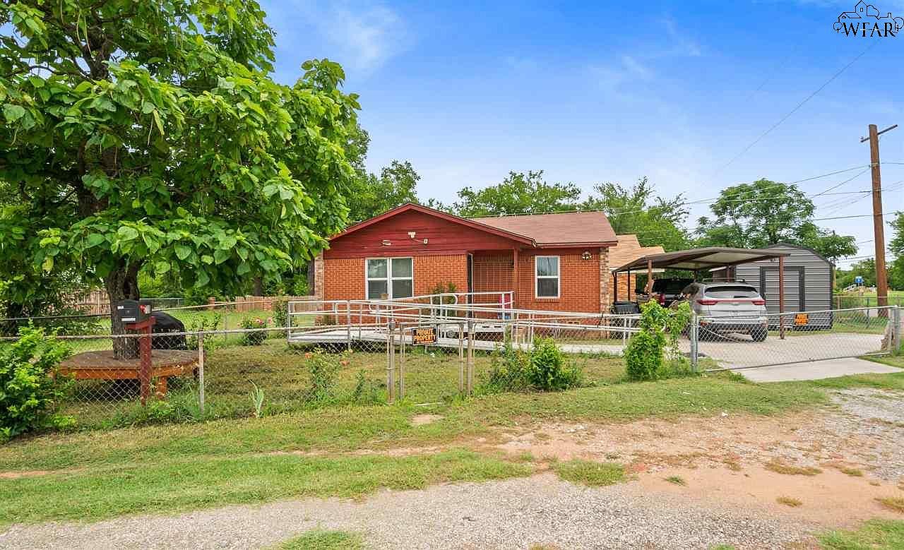 718 Barwise St, Wichita Falls, TX 76301 | Zillow