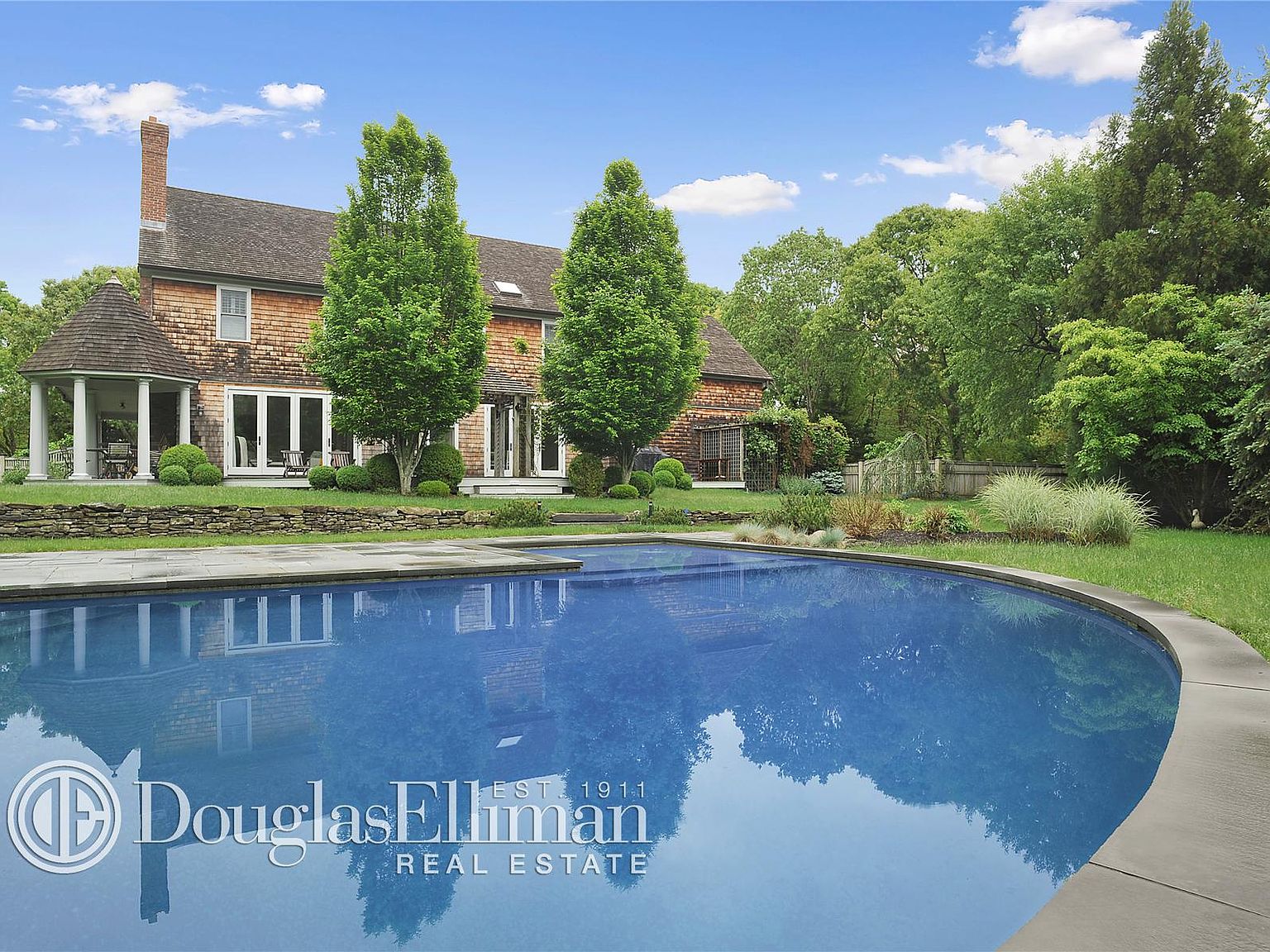 59 Meadow Ct, Bridgehampton, NY 11932 | Zillow