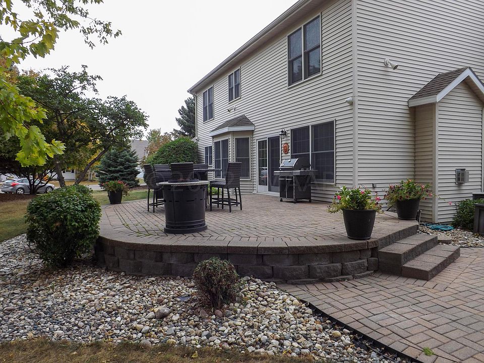 1504 Oakwood Ave, Wahpeton, ND 58075 | MLS #23-3009 | Zillow