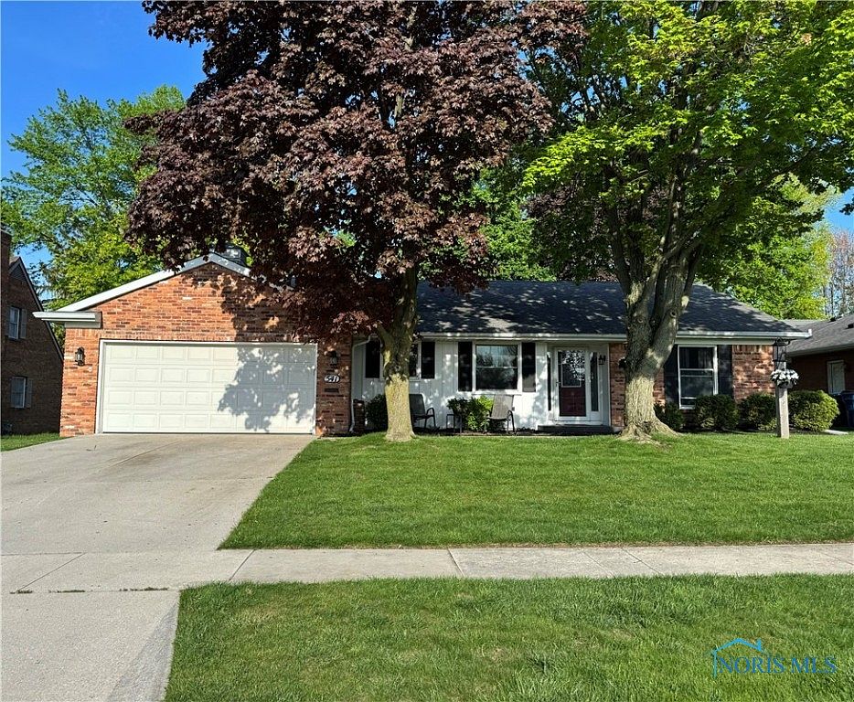 541 S Berlin Ave, Oregon, OH 43616 | Zillow