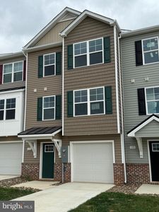 Tyler Burch - Real Estate Agent in Charles Town, WV - Reviews | Zillow