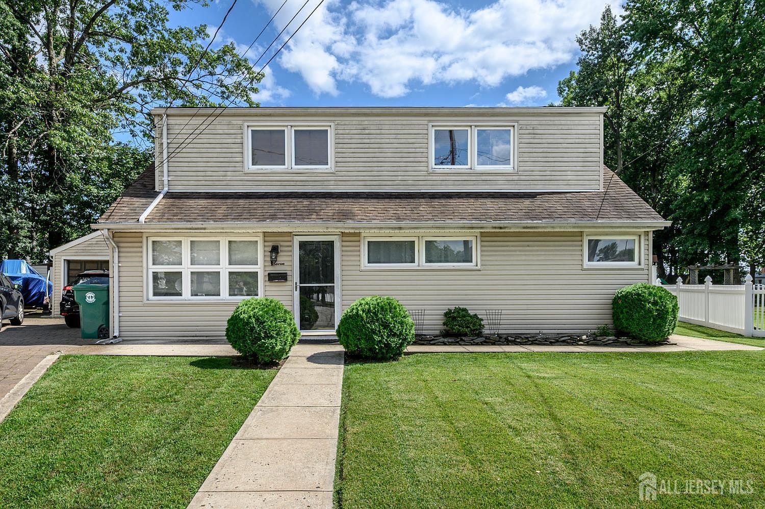7 Lynn Ct, Edison, NJ 08817 | Zillow