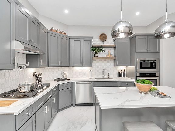 5113 Hershe St #B, Houston, TX 77020 | MLS #84240624 | Zillow