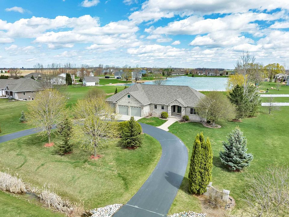 2940 Gentle Hills Dr, De Pere, WI 54115 | MLS #50278412 | Zillow