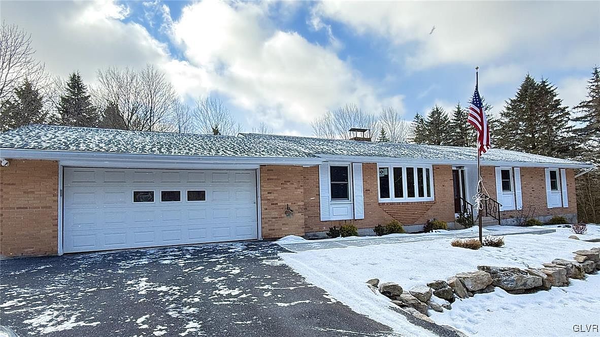 170 Nevin Rd, Newfoundland, PA 18445 | Zillow