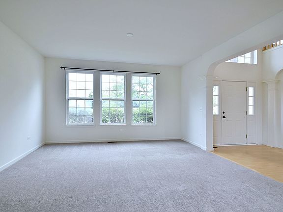 2897 Kelly Dr, Elgin, IL 60124 | MLS #11830246 | Zillow