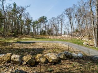 73 Forest St, Manchester, MA 01944 | Zillow