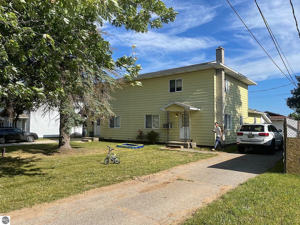 5210 W Mobile Trl, Traverse City, MI 49685 | MLS #1923844 | Zillow