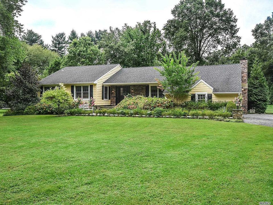 2 Wren Ct, Glen Head, NY 11545 | Zillow