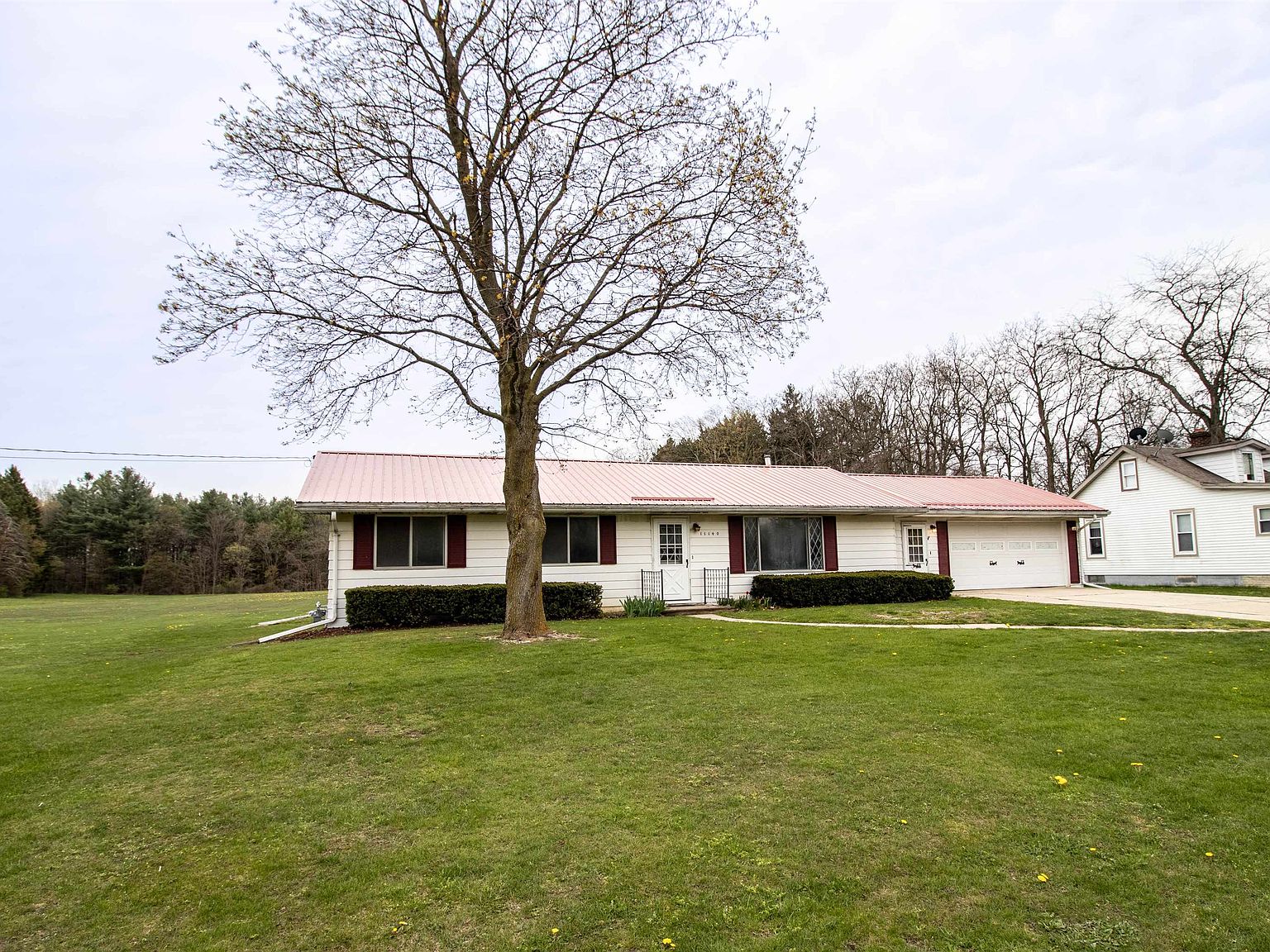 11140 N Clio Rd, Clio, MI 48420 | Zillow