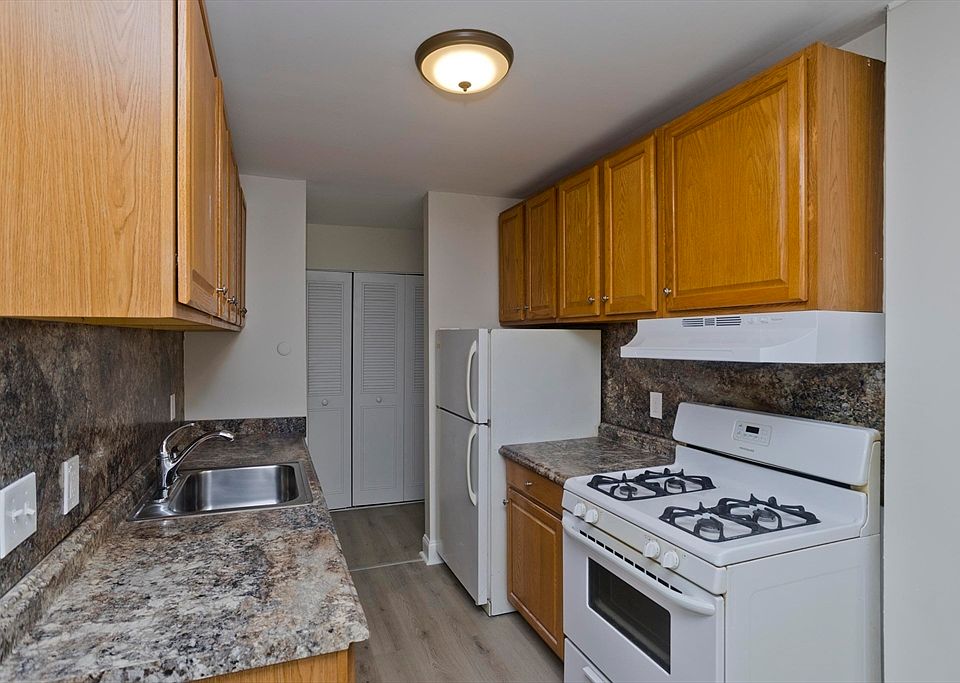 153 Regency Park Dr UNIT 153, Agawam, MA 01001 | Zillow