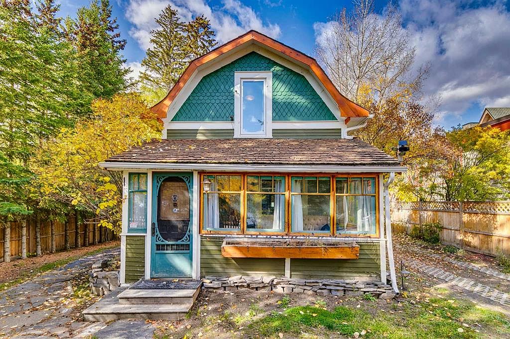 345 E Beaver St, Banff, AB T1L 1H1 | MLS #A2083275 | Zillow