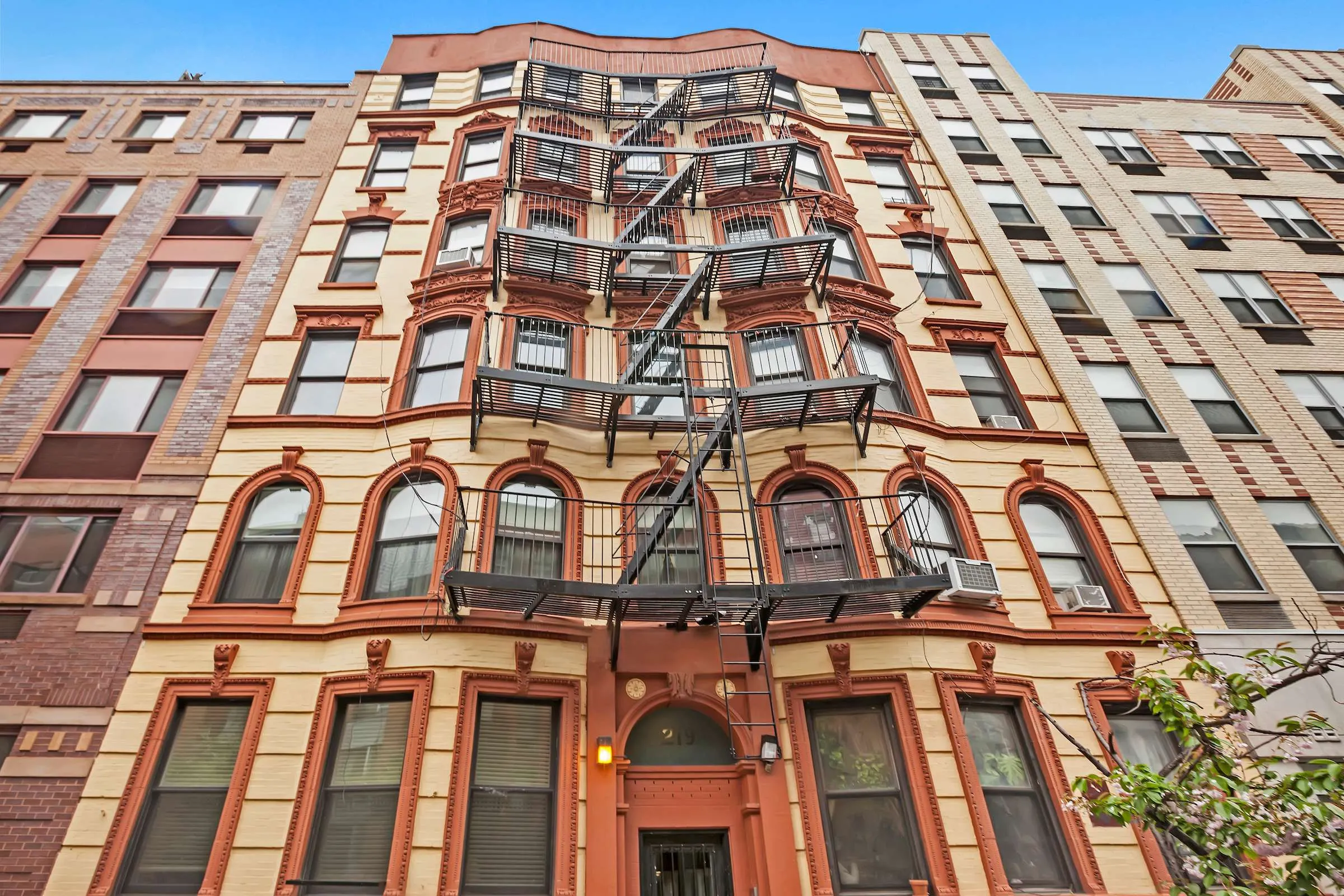 219 East 7th Street in East Village : Sales, Rentals, Floorplans ...