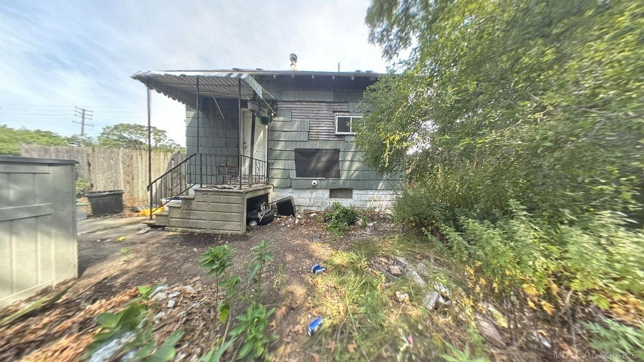 281 W Keating Ave, Muskegon Heights, MI 49444 | Zillow