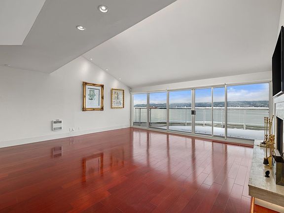 2665 Point Grey Rd #3, Vancouver, BC V6K 1A4 | Zillow