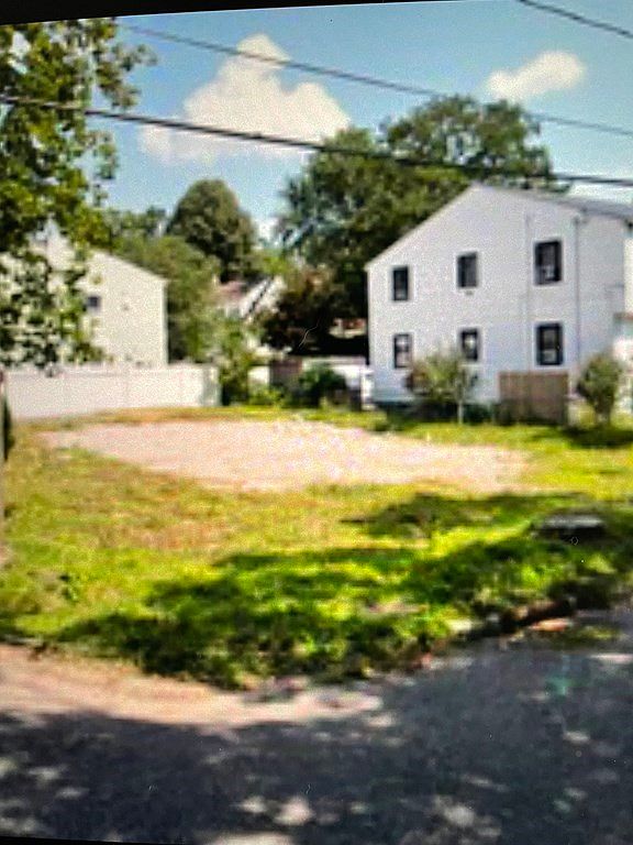 77 Webber St, Springfield, MA 01108 | Zillow
