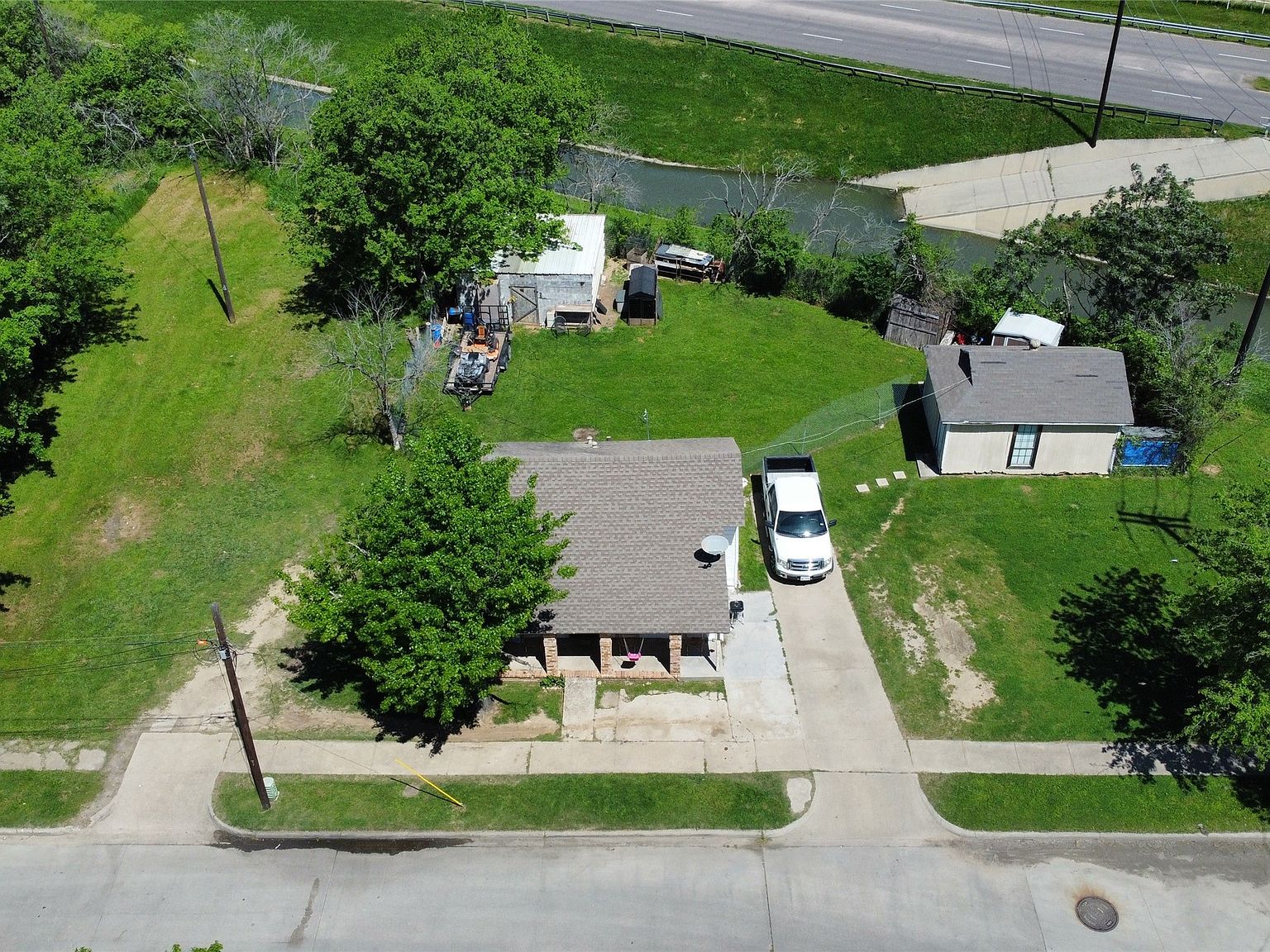 815 Shaw St, Dallas, TX 75212 | Zillow