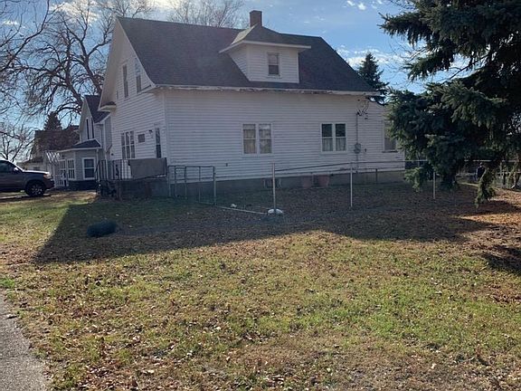 208 Sherman Ave, Winnetoon, NE 68789 | Zillow
