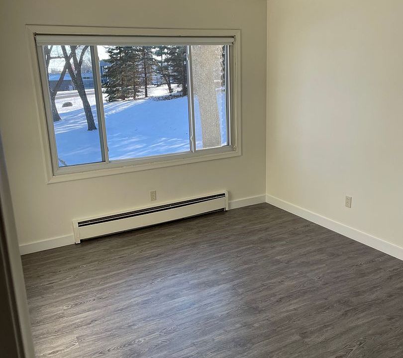 Golden Valley Road Apartments - 6200 Golden Valley Rd Golden Valley MN ...