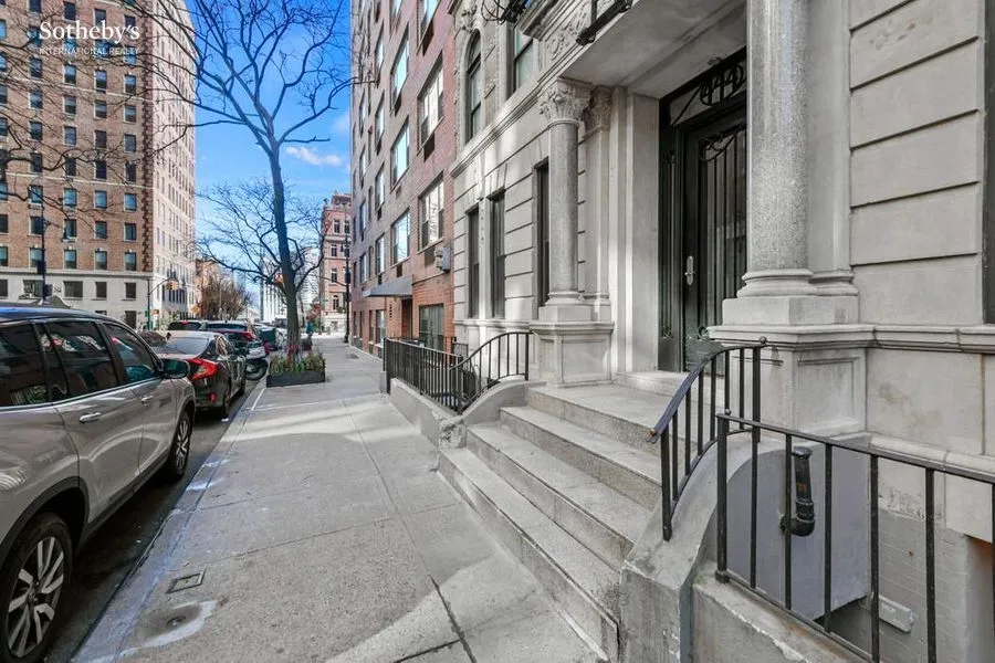 444 East 58th Street #2D in Sutton Place, Manhattan | StreetEasy